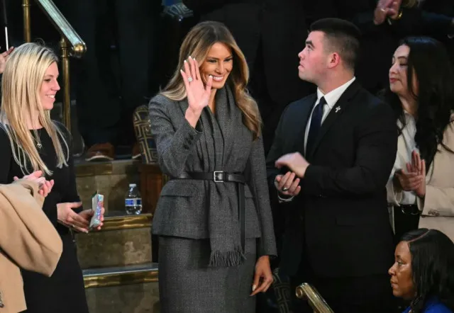 Body language expert explains why Melania Trump felt 'discomfort and ... Body language expert explains why Melania Trump felt 'discomfort and ...